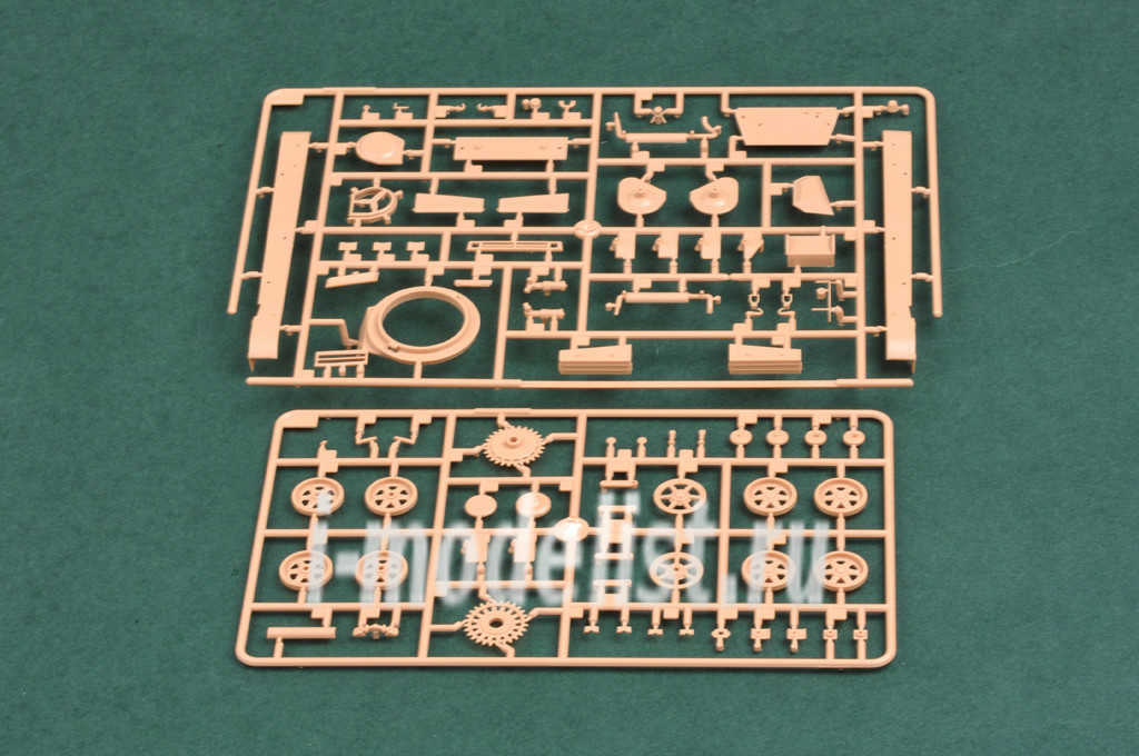 Hobby Boss 82479 1/35 Hungarian Light Tank 43M Toldi III(C40) :: Scale ...